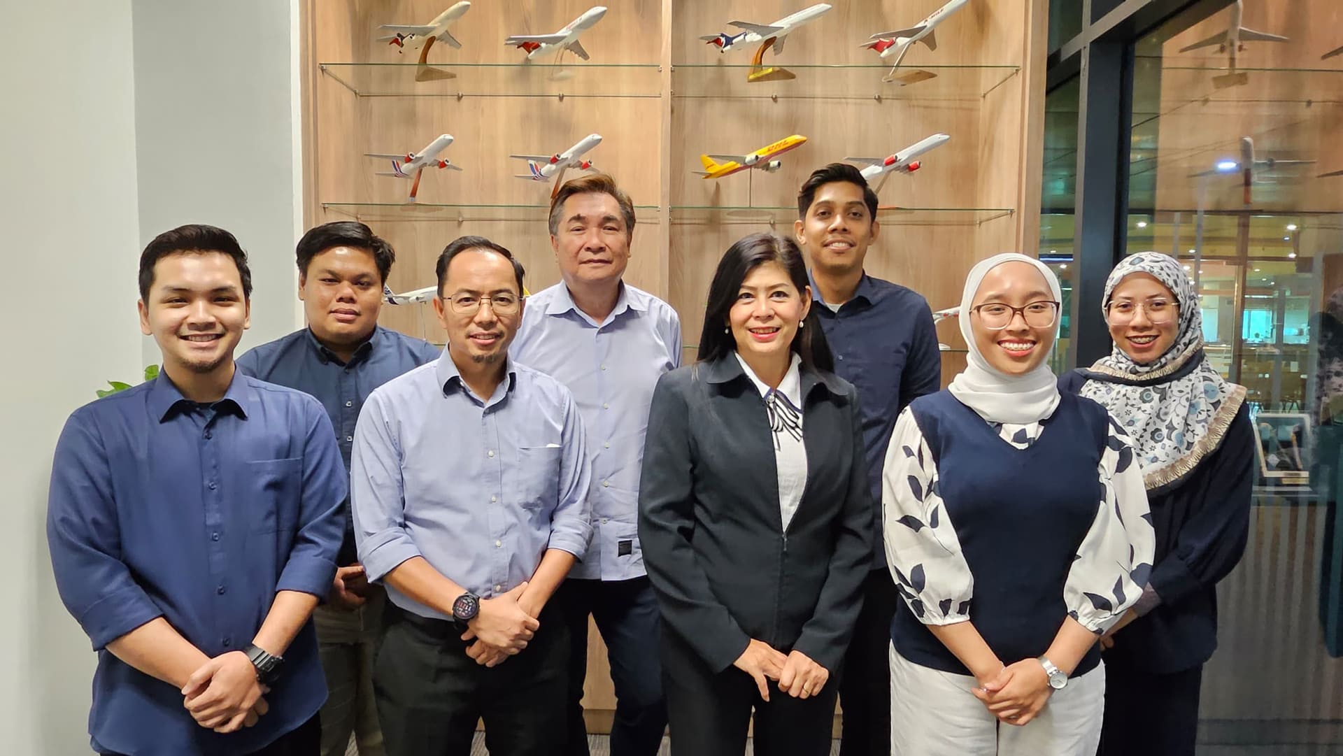 Contact Us for Any Enquiries & Assistance | Raya Airways